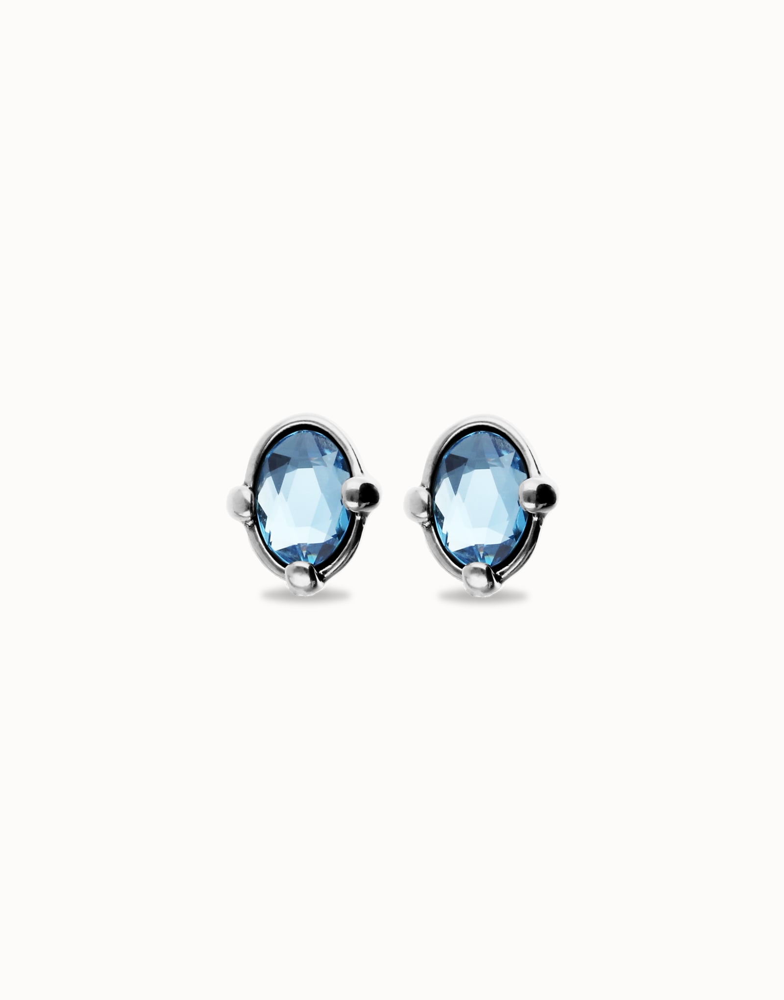Pendientes bañados en plata con cristal facetado ovalado azul | UNOde50 ...