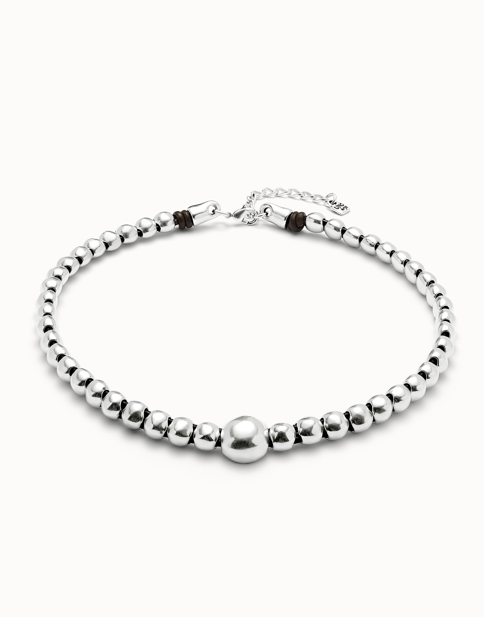 Sterling silver-plated bead pendant with larger central bead | UNOde50 ...